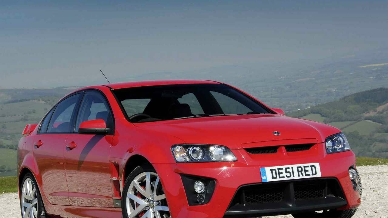 Картина на холсте 110x60 LinxOne "Авто, машины, мото, транспорт" интерьерная для дома / на стену / на кухню / с подрамником