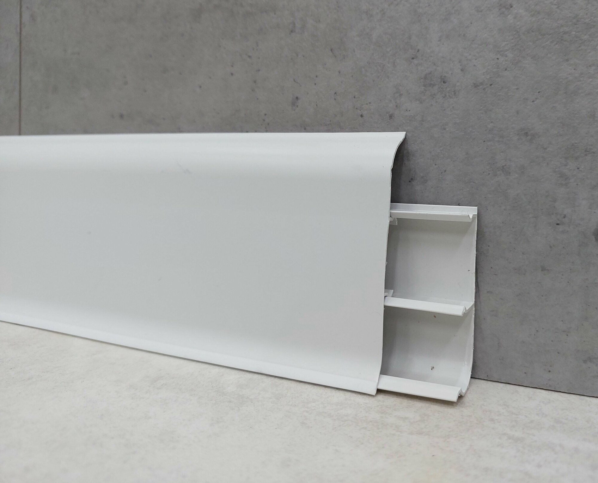 Плинтус IDEAL Классик, - 2200x70 мм - 001 Белый матовый