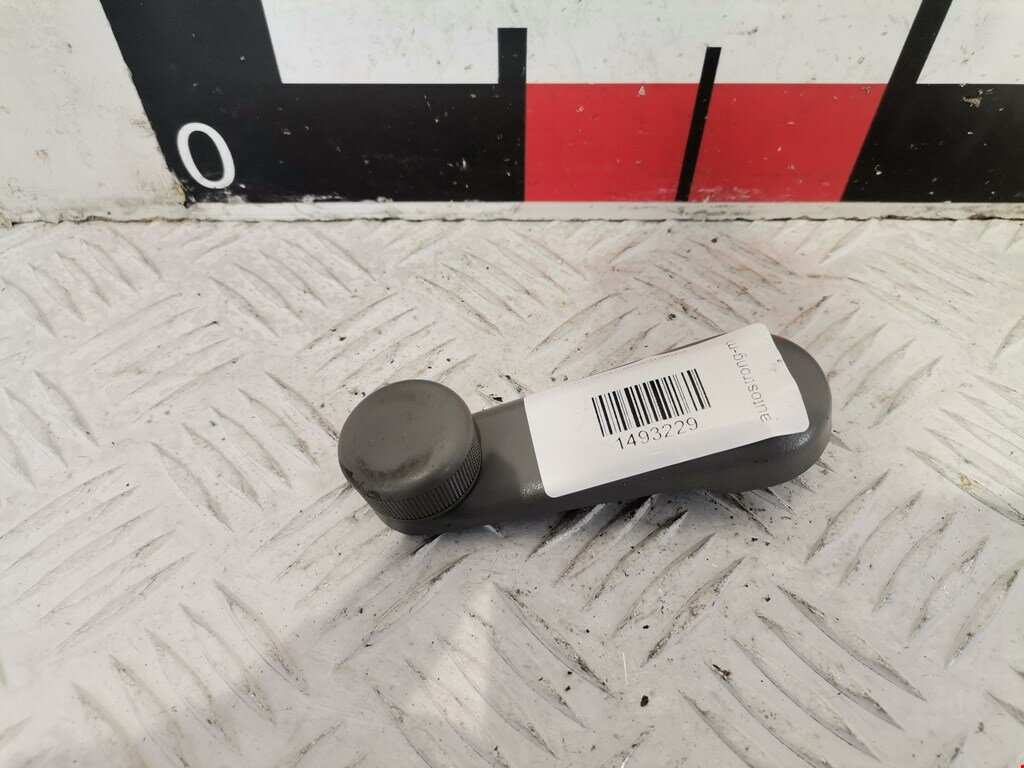 Ручка стеклоподъемника Mazda 2 DY B25D58580C71 арт. 1493229