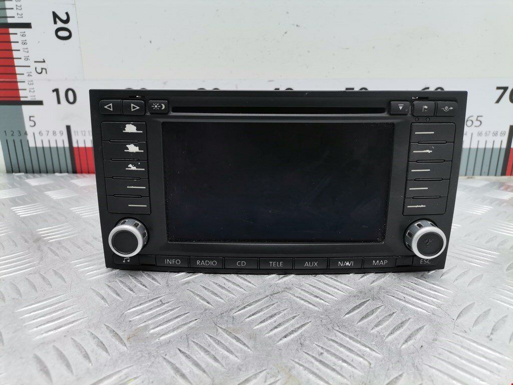 Магнитола Volkswagen Touareg 1 7L6035191N арт. 1818191