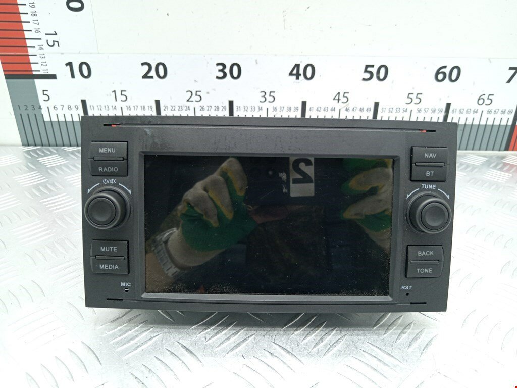 Магнитола Ford Kuga 1 8V4T18C939LD арт. 1843696