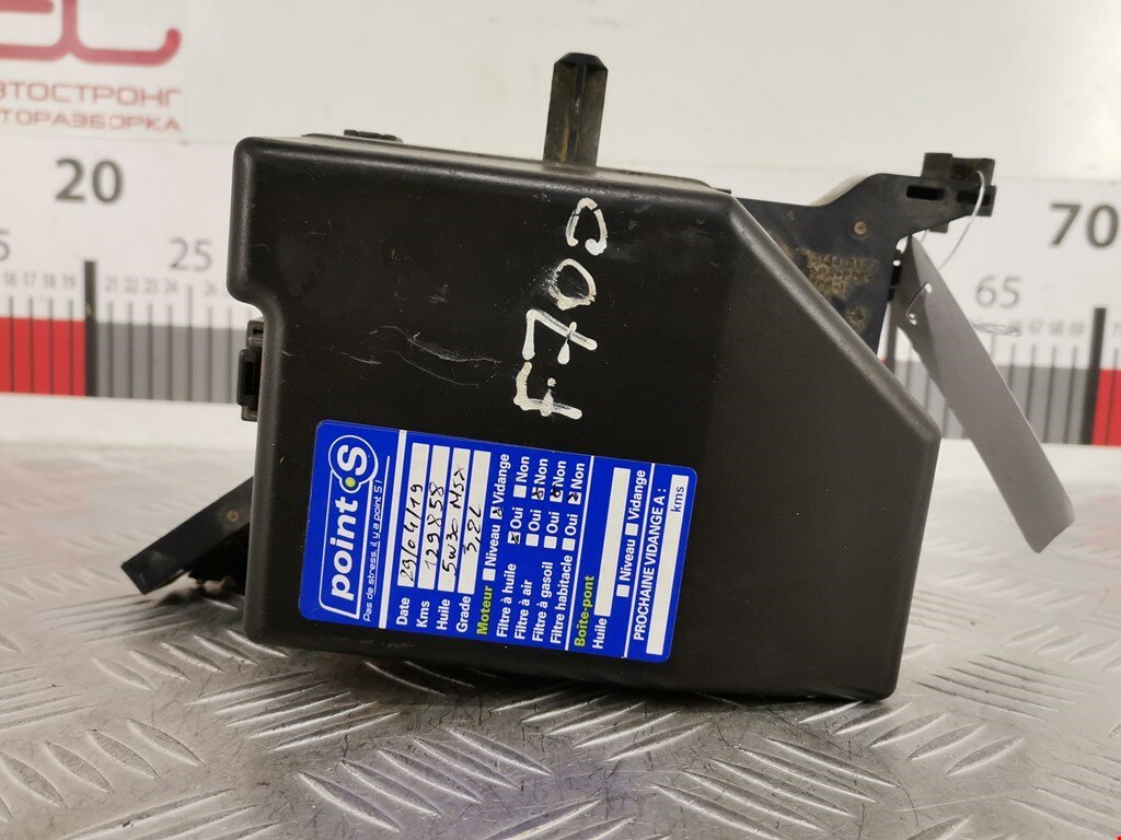 Блок предохранителей Toyota Yaris 1 827410D010 арт. 1449870