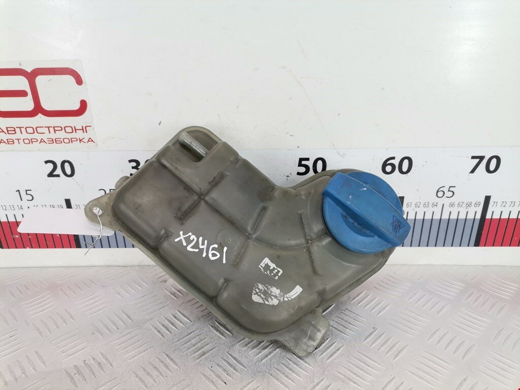 Бачок расширительный Audi A4 B6 8E0121403 арт. 1699965