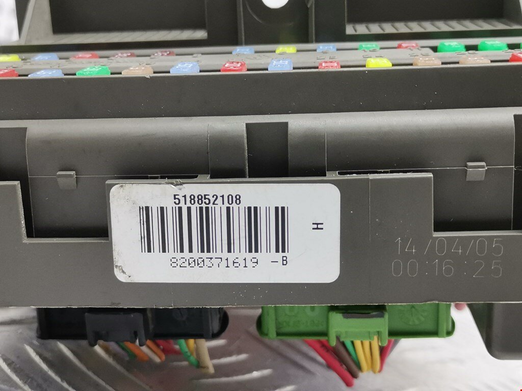 Блок предохранителей Renault Laguna 2 8200371619 арт. 1877683