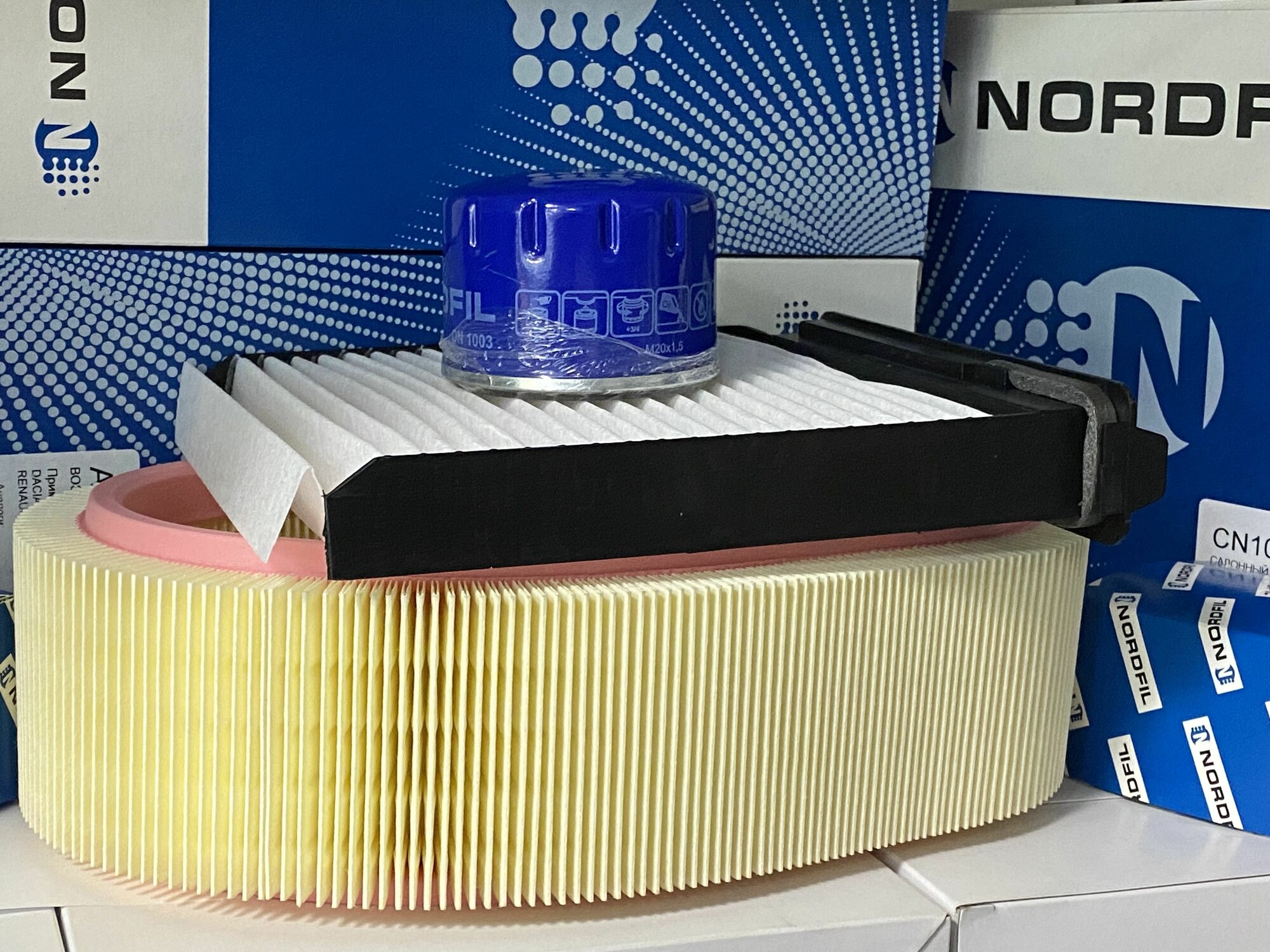 Комплект фильтров на RENAULT Logan, SANDERO(фильтр масляный, воздушный, салонный)/Набор для ТО Рено Логан/Сандеро с двигателями 1.4, 1.6 K7M, K7J.<2012