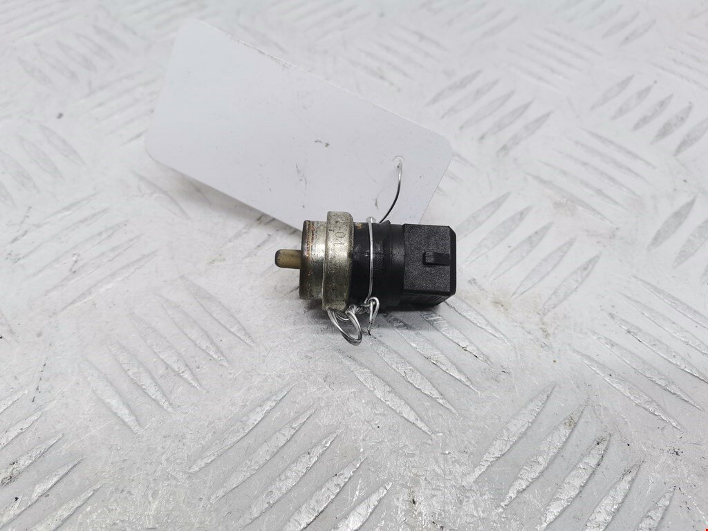 Датчик температуры охлаждающей жидкости Renault Clio 2 7700105087 арт. 2052330