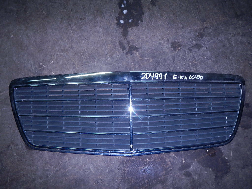 Б/У Решетка радиатора, Merсedes-Benz (Мерседес)-MERCEDES (W210) E-KLASSE (00-02) MERCEDES (W210) E-KLASSE (95-03) Трещин...