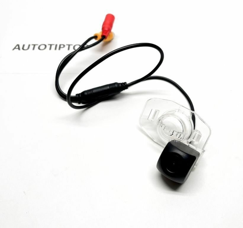 Камера заднего вида - Toyota Fielder E140 AHD 720P в штатное место