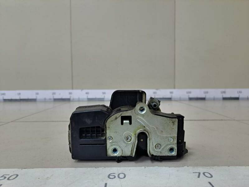 Замок двери передней правой Opel Antara 2007-2015 кат.номер: 95276545 4806623