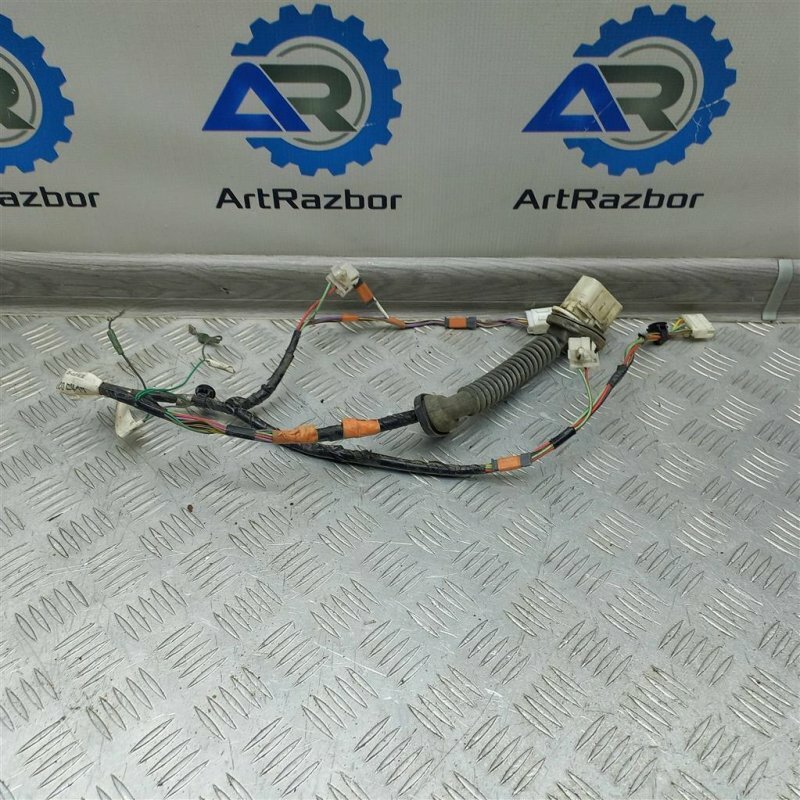 Б/У Проводка двери пер.лев Mazda Demio 1 DW3W / Мазда Демио 1 DW3W 1.3 1999