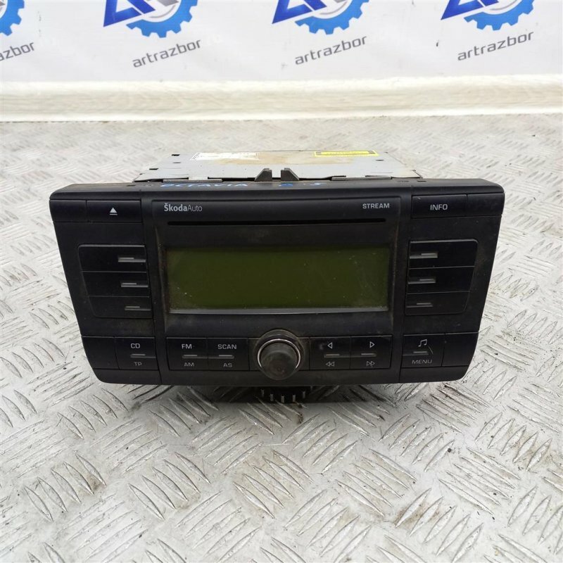 Б/У Магнитола Skoda Octavia A5 / Шкода Октавия A5 1.6 BSF 102Л.С. 2005