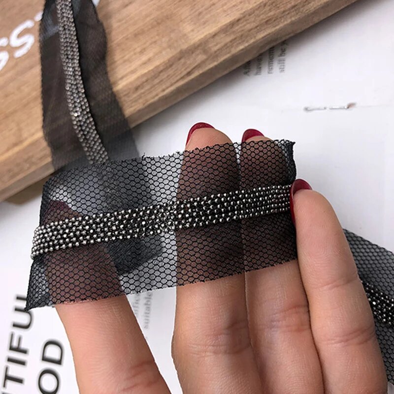 Черная сетчатая тесьма с камнями, 5 ярдов