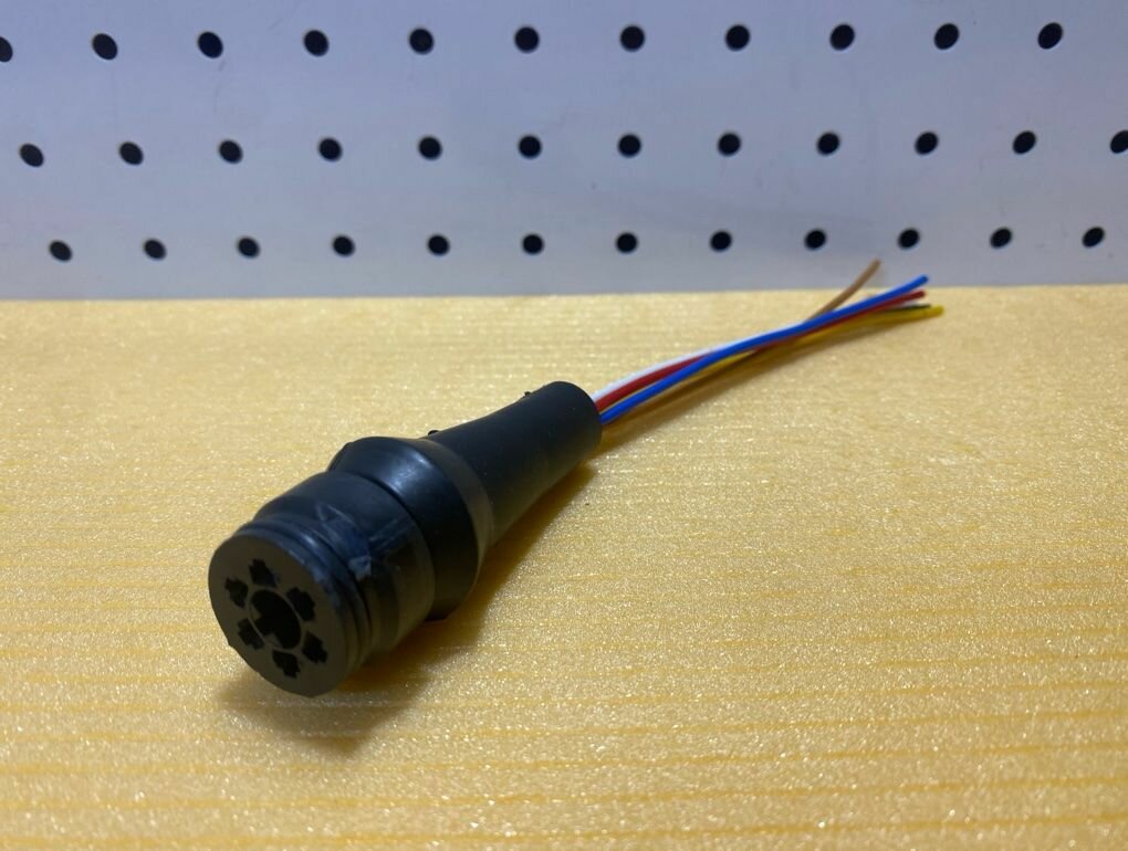 Разъем заднего фонаря ГАЗ-3302, МАЗ (мама) 6 конт, Сцаз