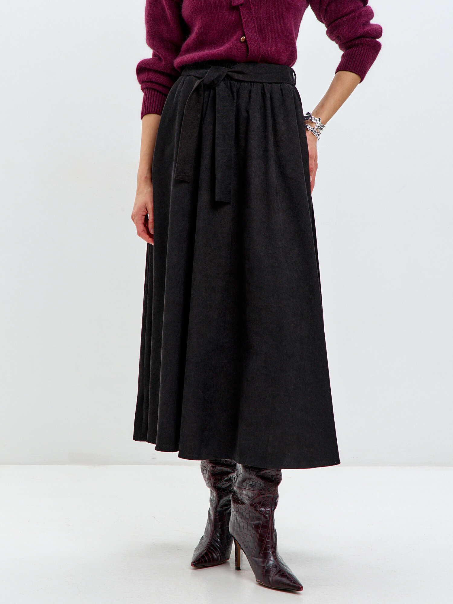 Юбка миди микровельветовая на резинке с карманами