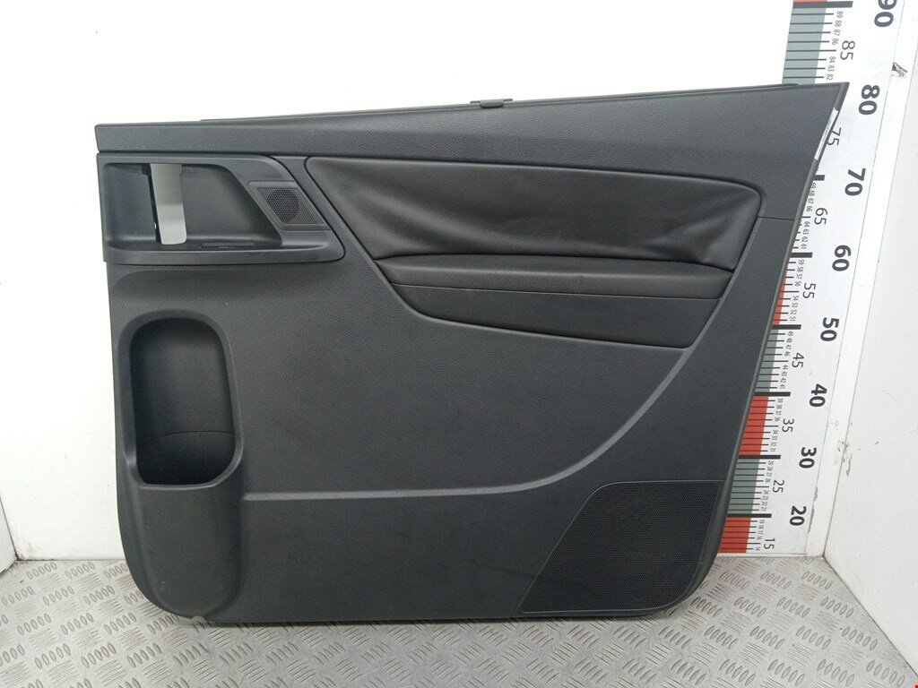 Обшивка (карта) двери задней правой Volkswagen Sharan 2 7N0867212A арт. 2267986