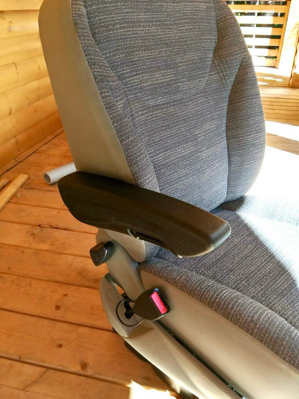 1шт Подлокотник под правый локоть, универсальный пилот