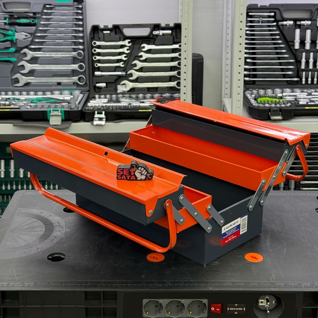 Металлический ящик Маякавто 70623, разноуровневый, для инструментов