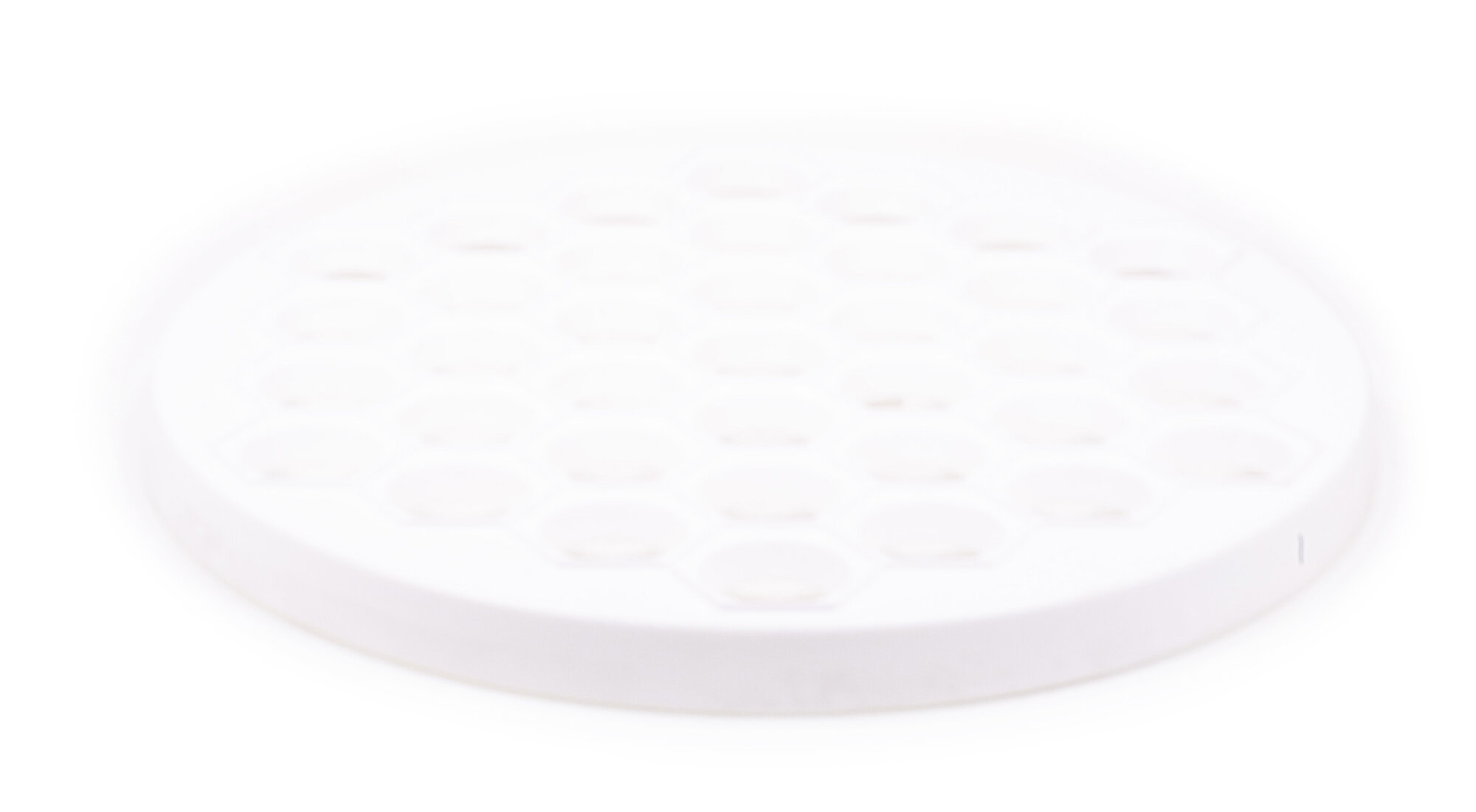 Форма для пельменей Альтернатива М5553 пластик белый, 37 отверстий, диаметр 270мм / пельменница