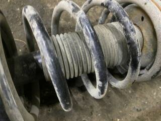 Стойка амортизатора Kia Spectra 2 поколение S6D 2006 перед. лев. (б/у)