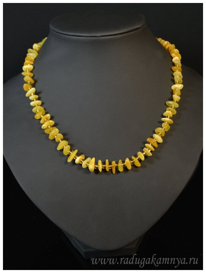 Бусы, янтарь