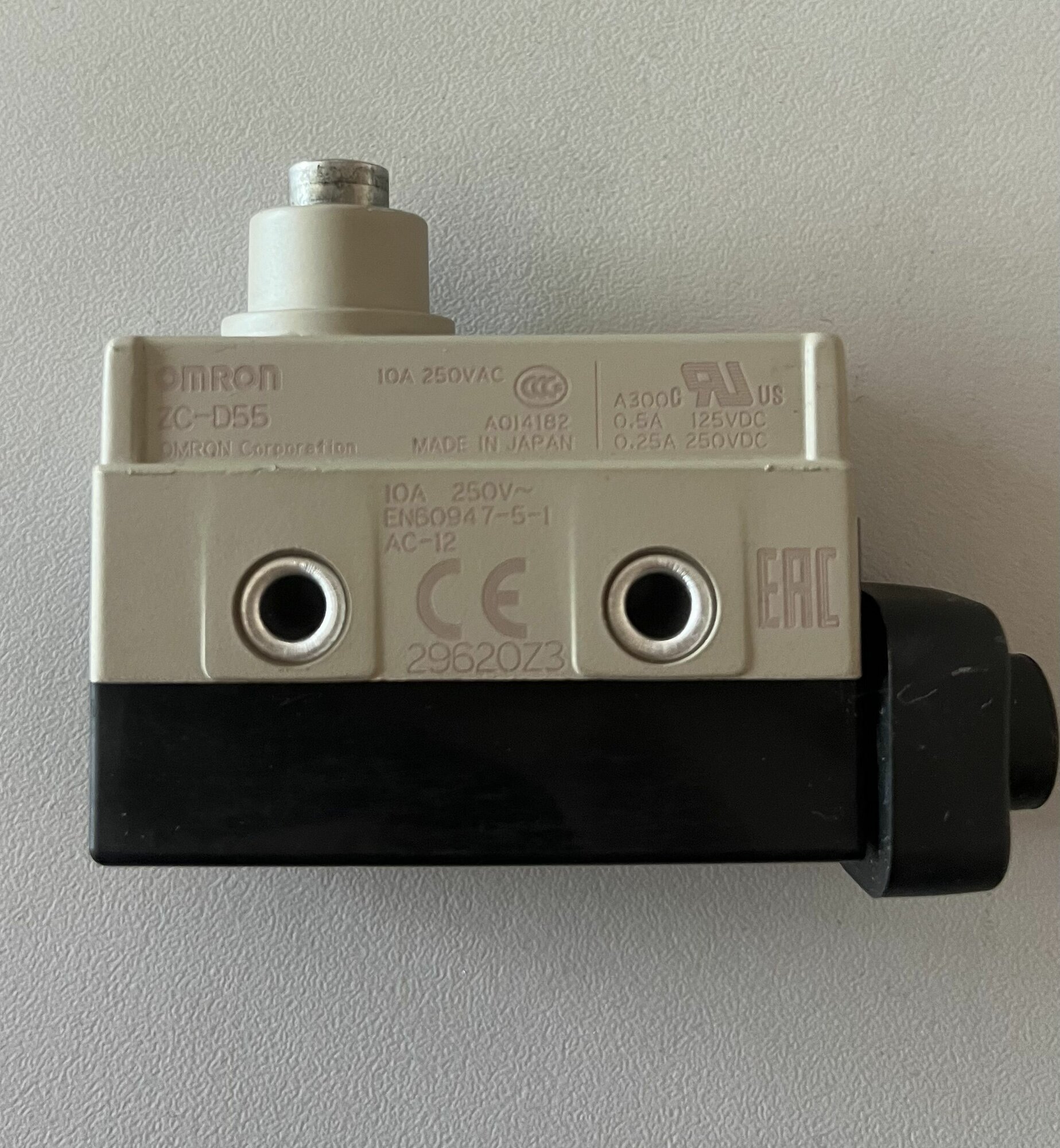 ZC-D55 OMRON (Выключатель концевой)