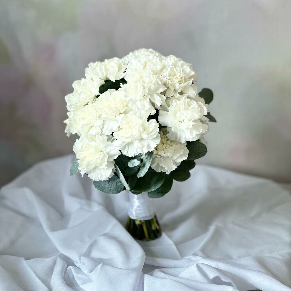 Букет невесты из гвоздик