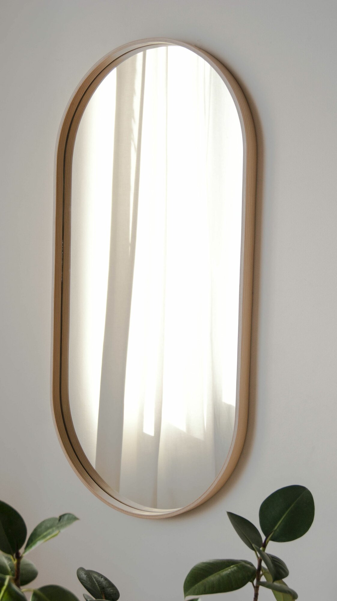 Зеркало овальное настенное