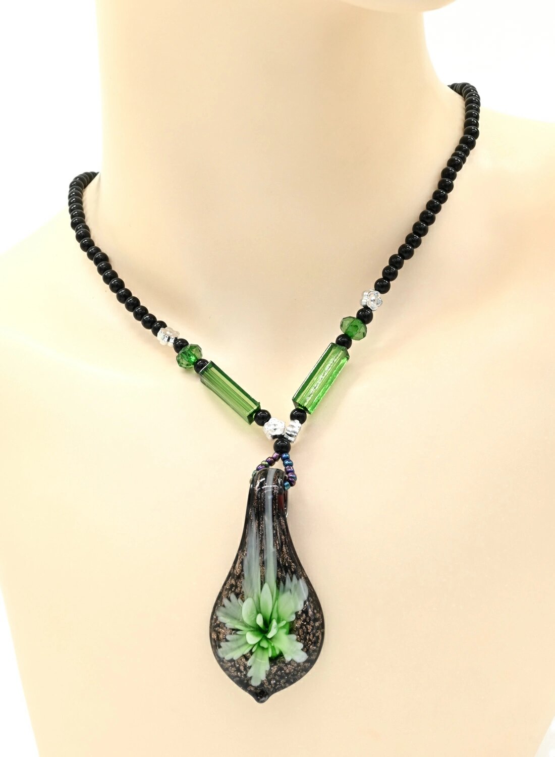 Бусы, муранское стекло