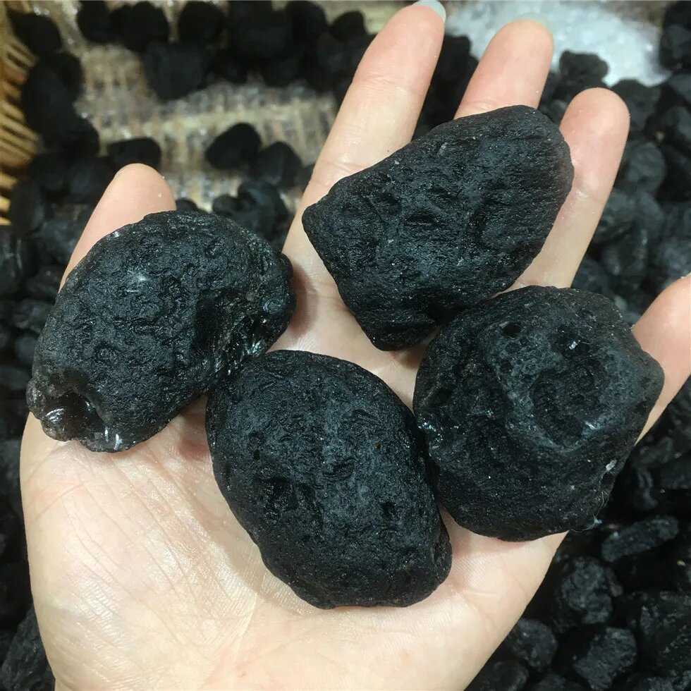Черный Tektite кристалл 500-550g, 3.5-6cm