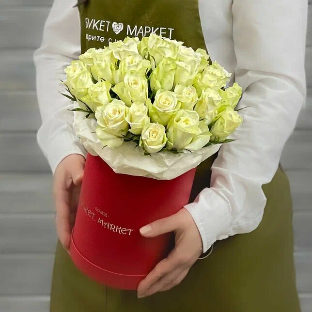 Букет из Кенийских Роз Букет Маркет, в шляпной коробке, 29 шт, белый