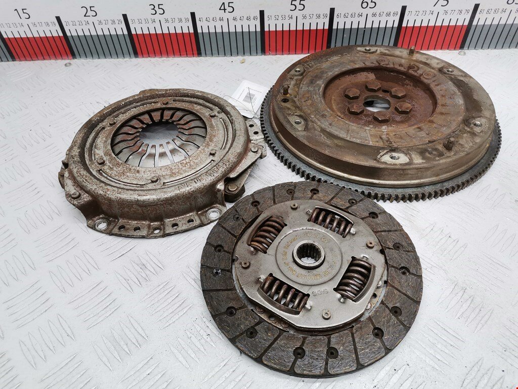 Маховик (демпфер сцепления) Ford Fusion 1338922 арт. 1802851