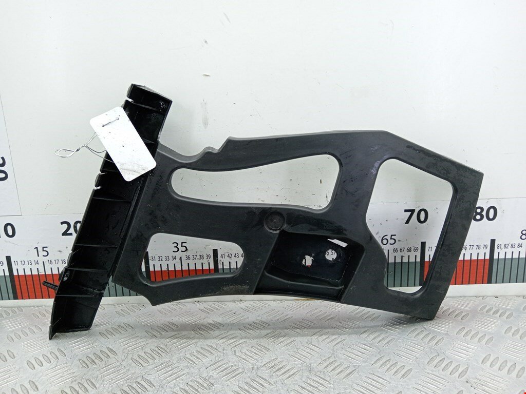 Кронштейн (крепление) заднего бампера левый Citroen C4 Picasso 1 арт. 2081759