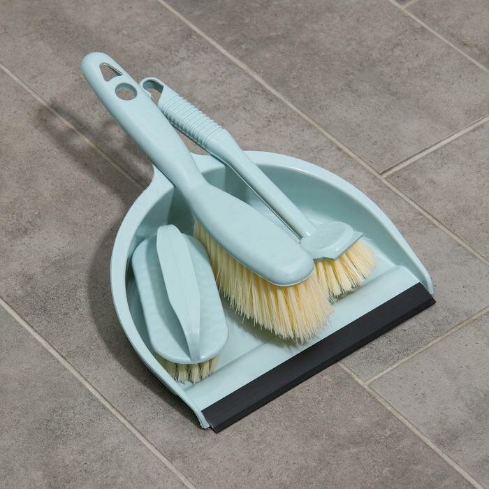 Набор для уборки Доляна, 4 предмета: совок, 3 щётки, 30×21×12 см, цвет микс, 5373479