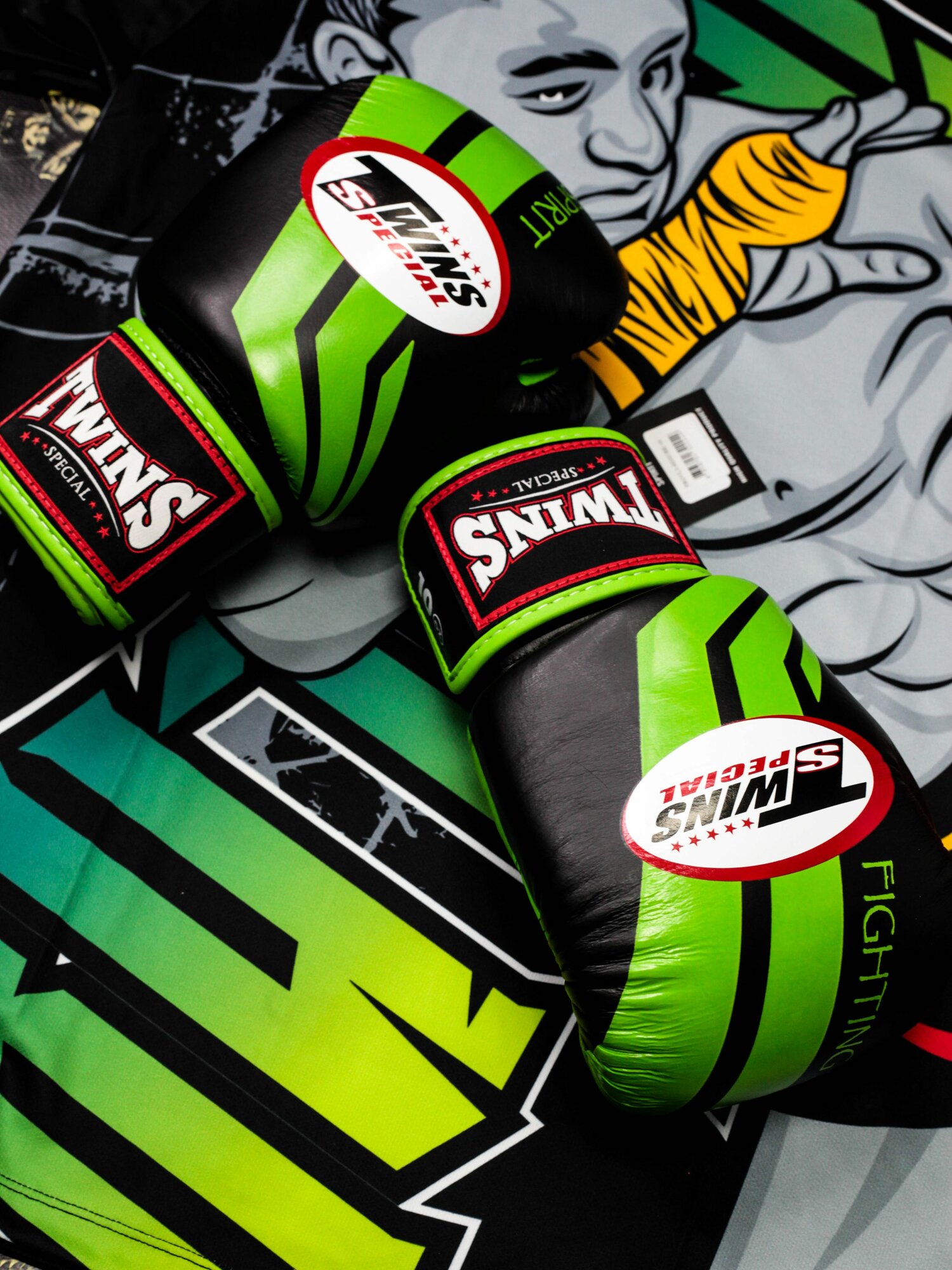 Боксерские перчатки Twins FBGVL3-43 зеленый-черный 16 oz