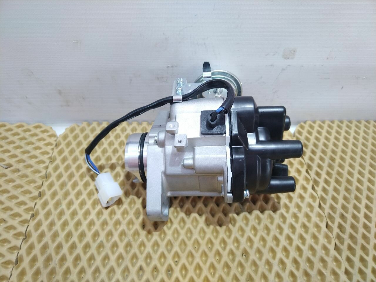 Трамблер для Mitsubishi 4G15 / 4G13 MD182221