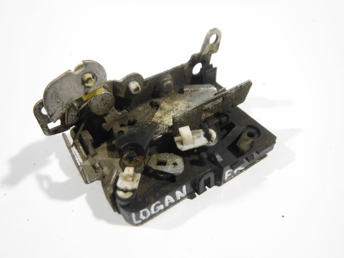 Замок двери передней правой Renault Logan I (2004—2009) 8200928444