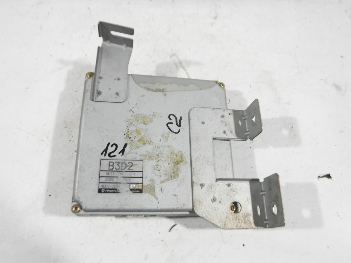 Блок управления двигателем Mazda 121 II (1991—1996) B3D218881C