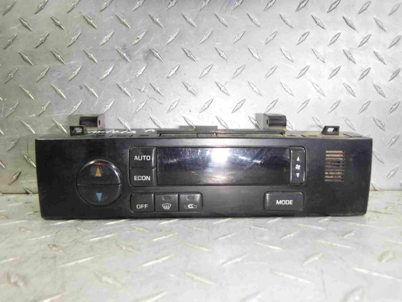 Блок управления климатической установкой Nissan Maxima A32 (1994—2000) 2852540U01