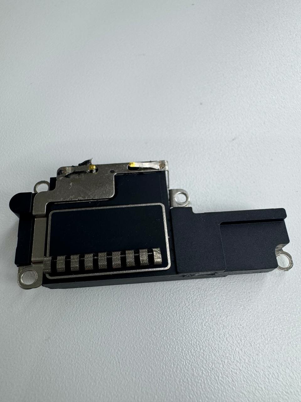 Apple iPhone 15 Pro динамик нижний оригинал (снятый)