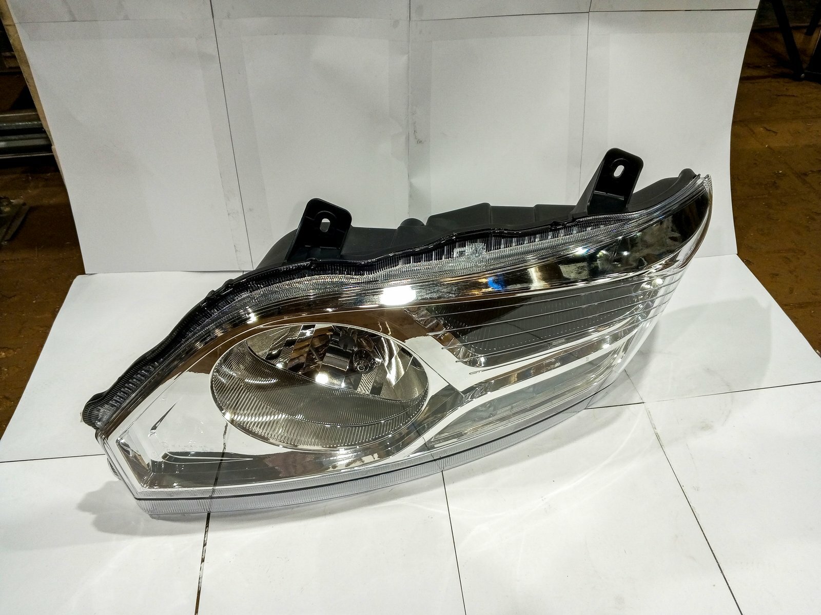 Фара (блок) левая ПАЗ Вектор Next