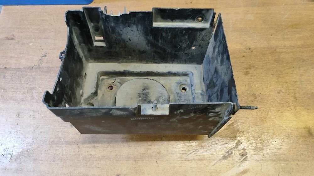 Корпус аккумулятора Citroen Xsara 9637058880