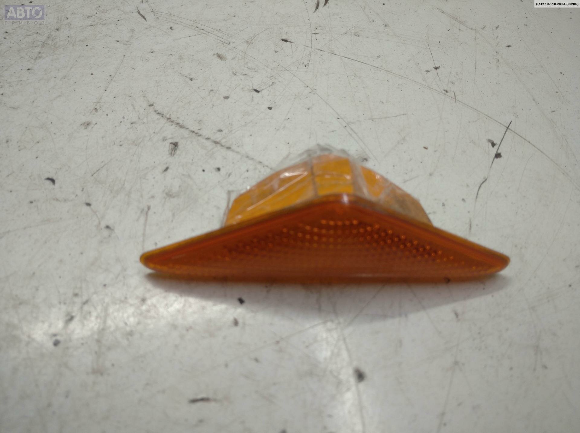 Повторитель поворота левый Ford Focus 1 (1998-2005)