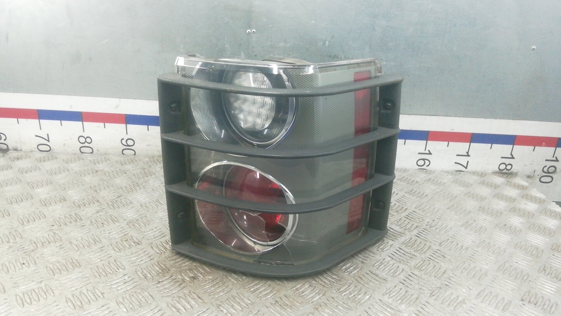 Фонарь задний правый LAND ROVER RANGE ROVER 3