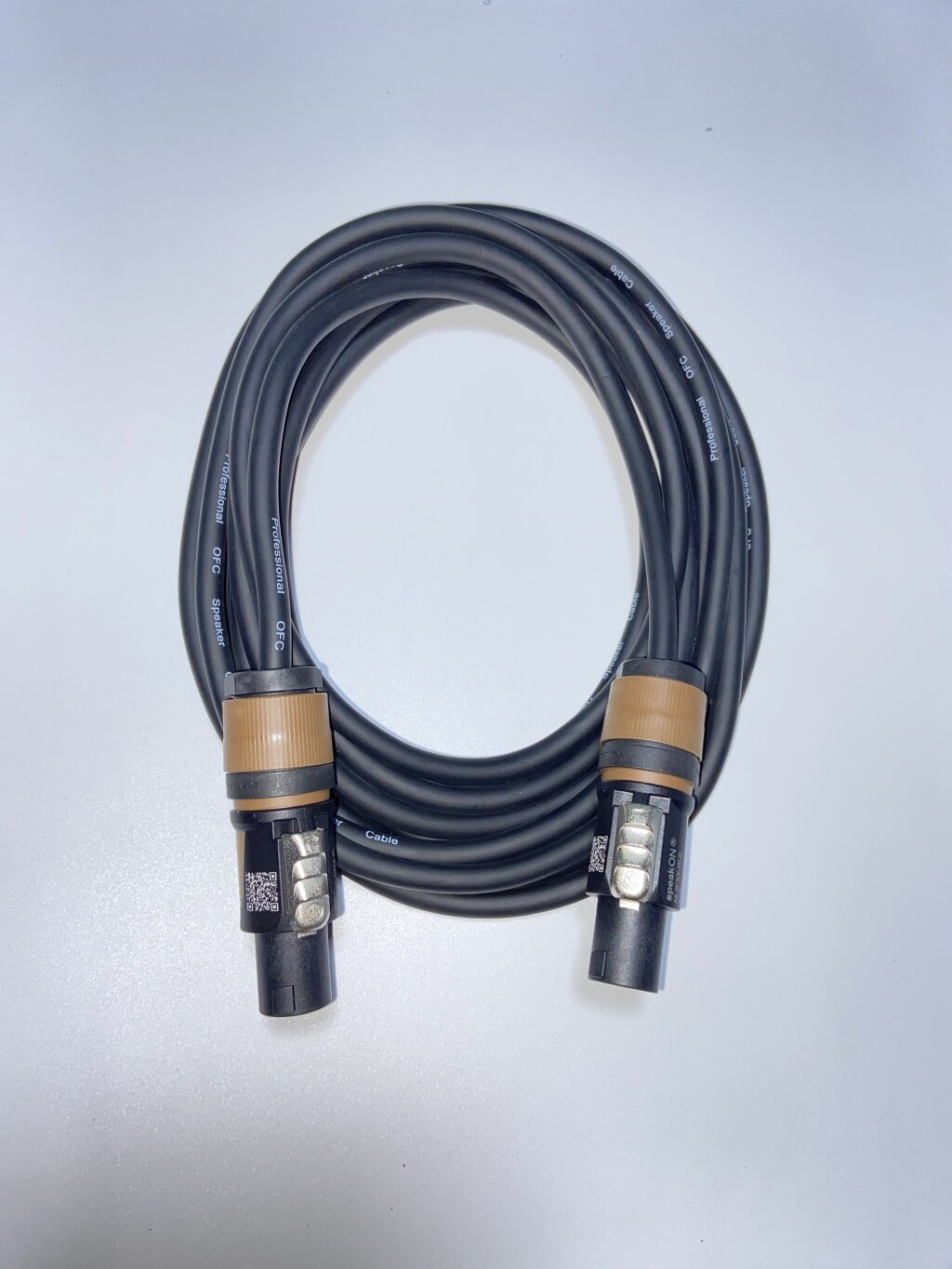 YES-SP001NE-5m Кабель акустический с разъёмами Neutrik Speakon, 5м, YES