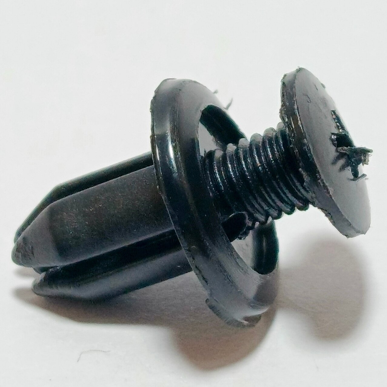 Клипса крепежная для а/м Mazda N304-13-356-A, 90467-07072-22 (10шт) Диаметр 7мм. 909172