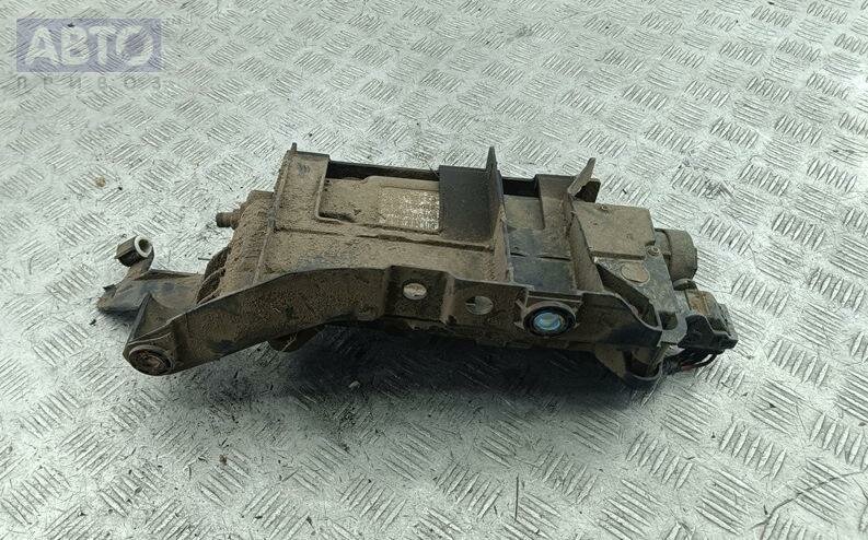 Блок ручника (стояночного тормоза) Renault Scenic 2 (2003-2009)