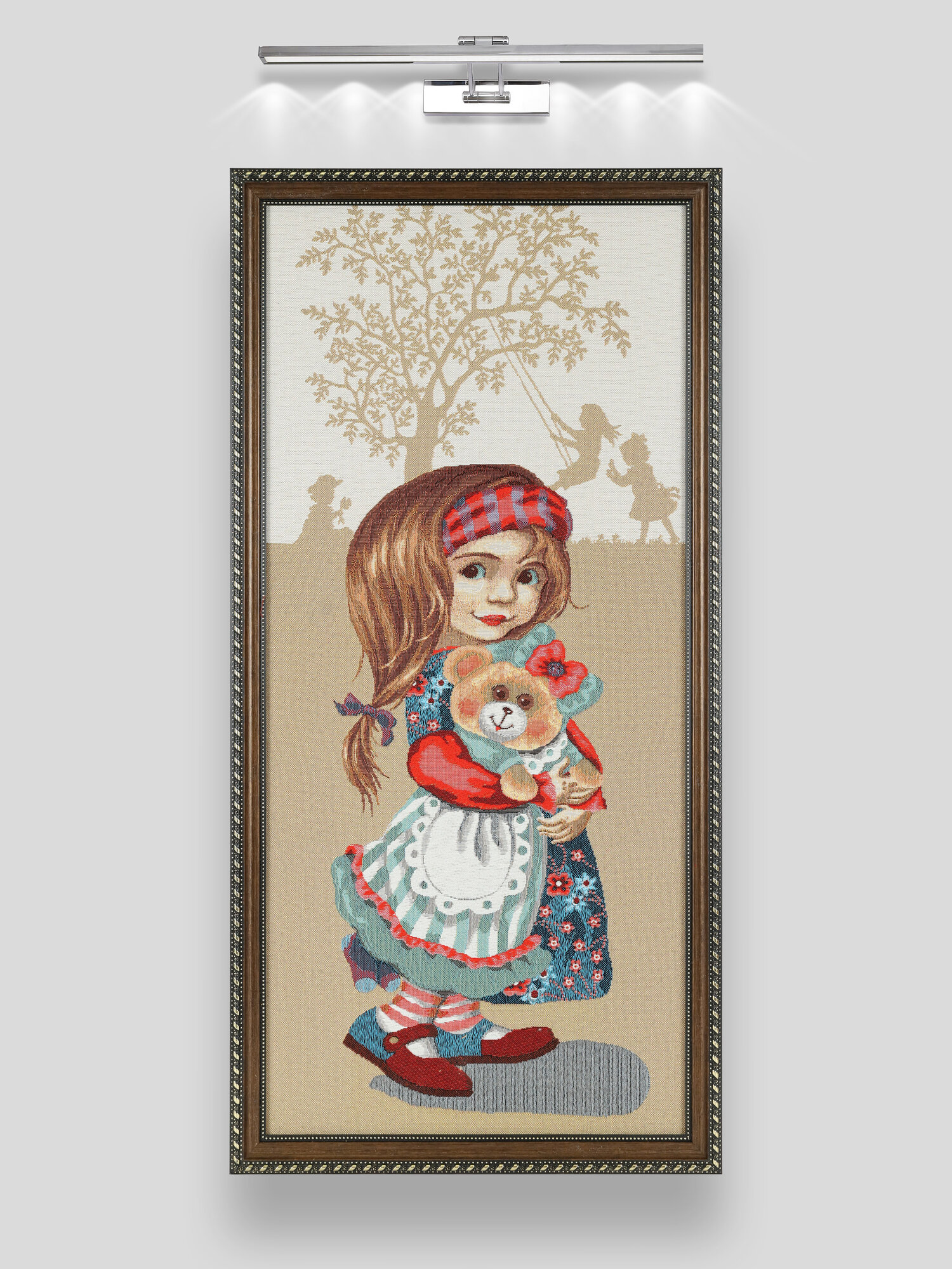 Картина интерьерная Магазин гобеленов "Девочка с мишкой" 38*79 см гобелен