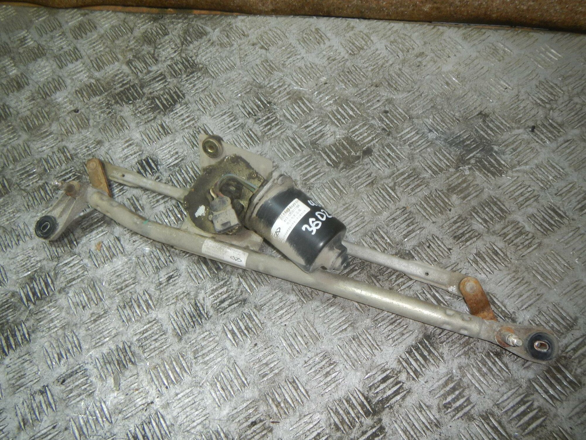 Б/У Трапеция стеклоочистителей, Chery (Черри)-VERY A13 (11-) Chery VERY A13 (11-14) С моторчиком Без повреждений 360237 C...