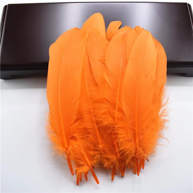 Окрашенные гусиные перья WyFeay 5-7 дюймов Оранжевый, 100 Pcs, Orange