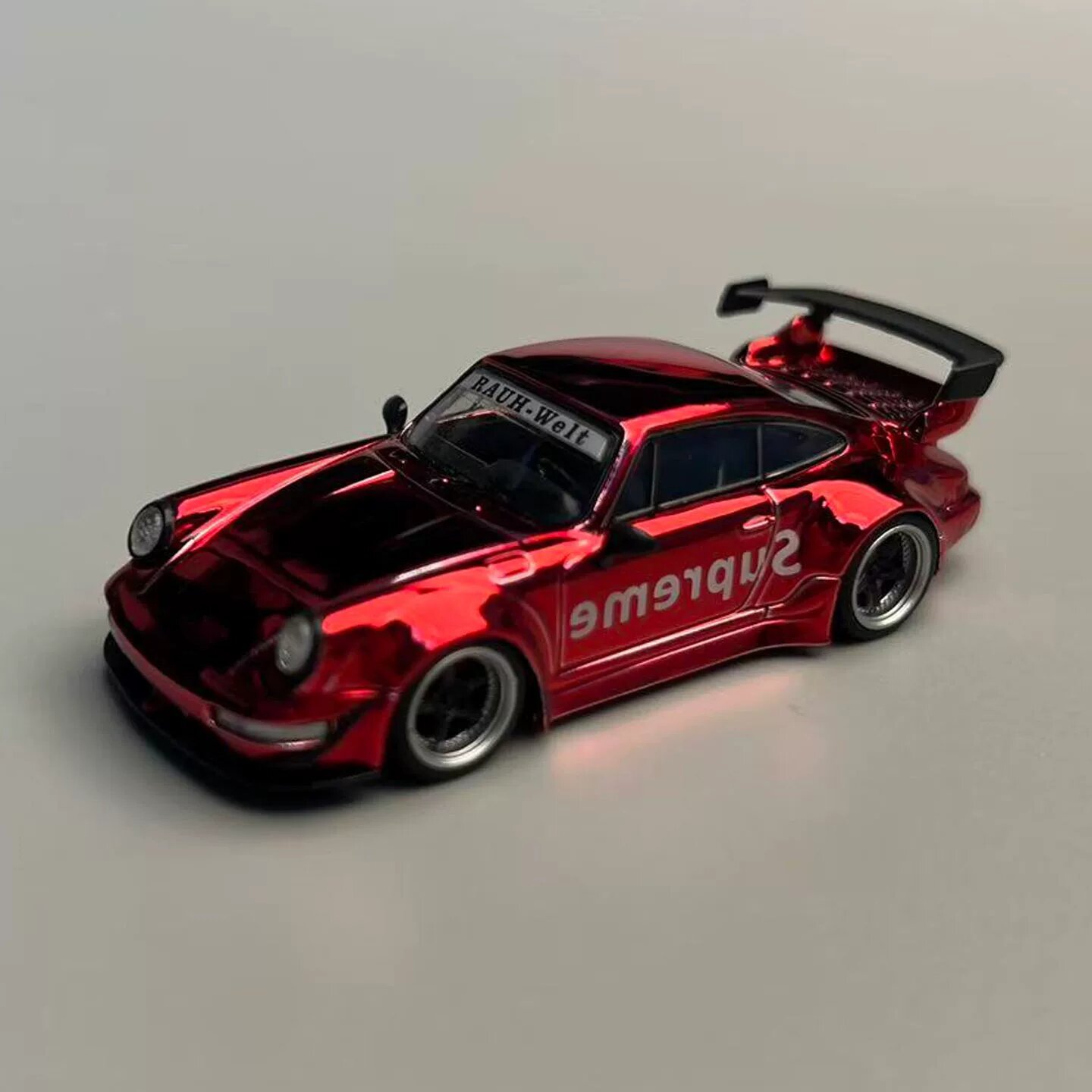 Porsche 964 Красный Supreme Электрическая Покраска 1:64 Масштабная Модель